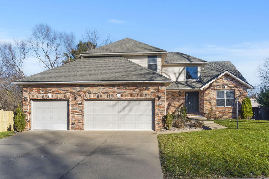 2645 W Cynthia Street, Springfield, MO 65810 - See Est. Value, Schools ...