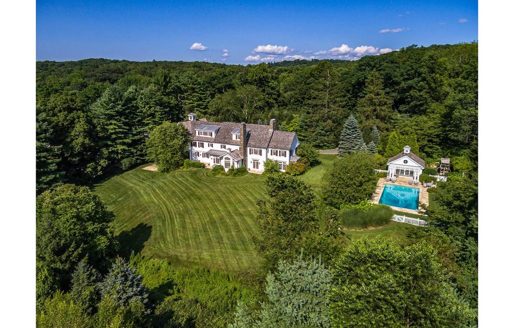 351 Whippoorwill Rd, Chappaqua, NY 10514 - See Est. Value, Schools & More