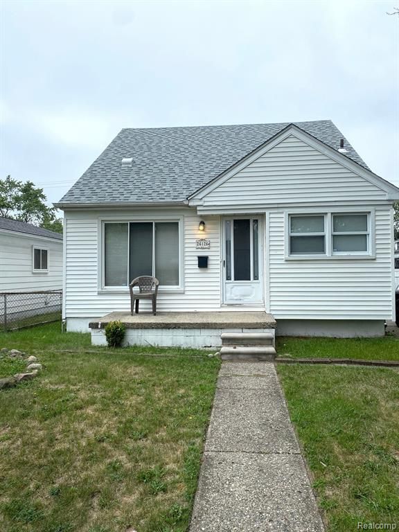 26126 Student, Redford, MI 48239 - See Est. Value, Schools & More