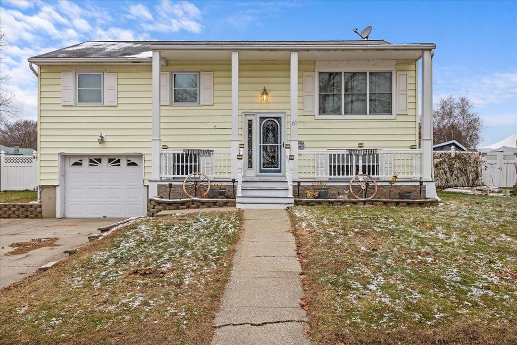 61 Hope Street, Burlington, VT 05408 - See Est. Value, Schools & More