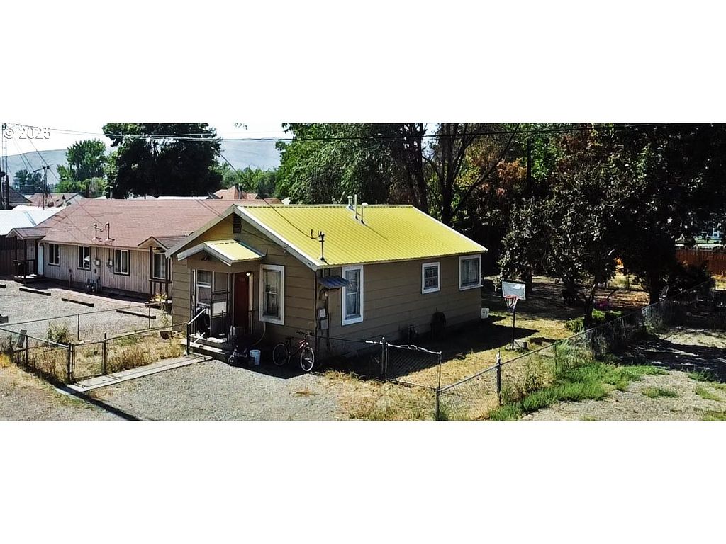 1925 Grove St, Baker City, OR 97814 | MLS# 540191192 | Trulia