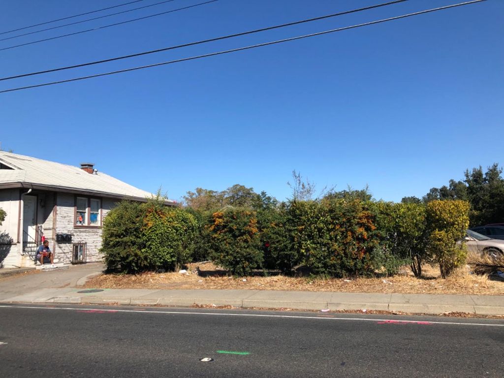 2771 Fruitridge Rd, Sacramento, CA 95820 - See Est. Value, Schools & More