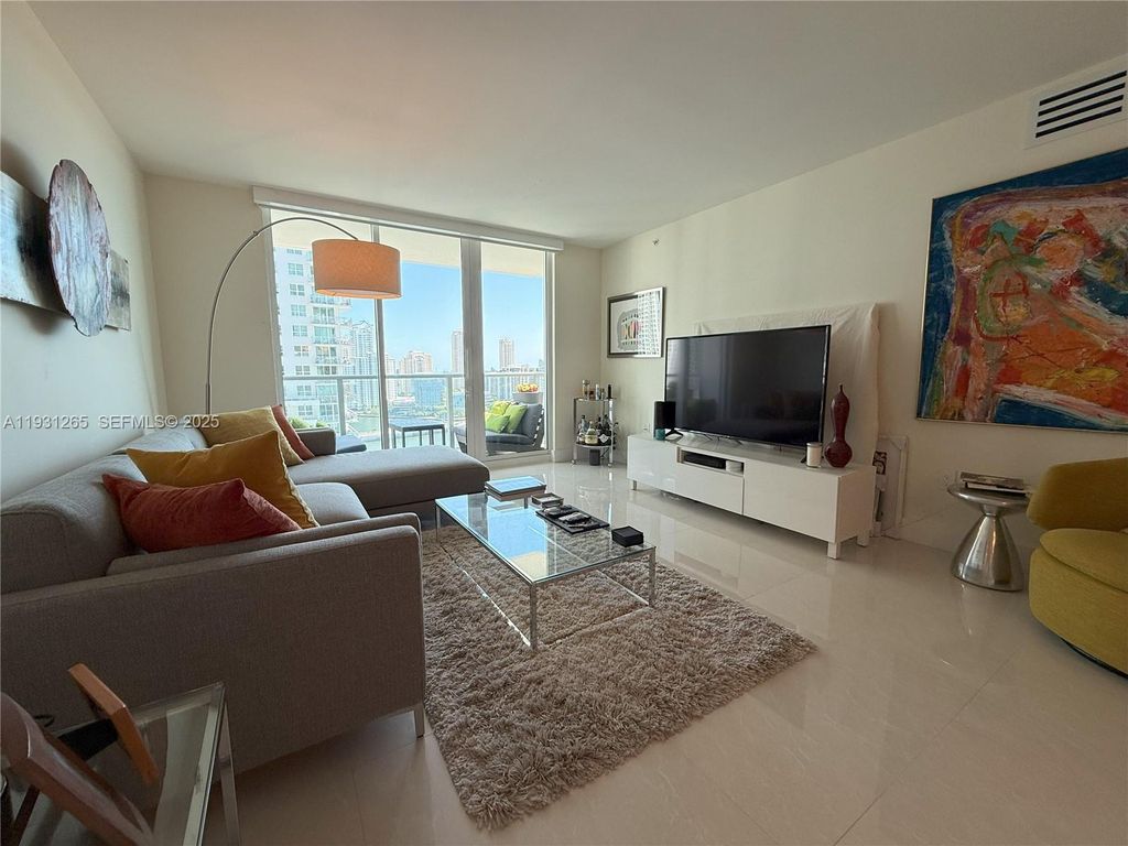 1155 Brickell Bay Dr #2000, Miami, FL 33131 - See Est. Value, Schools ...