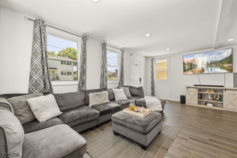 125 Seabreeze Way, Keansburg, NJ 07734 | Trulia