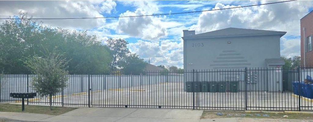 2103 Napoleon St #3, Laredo, TX 78043 | MLS# 20255549 | Trulia