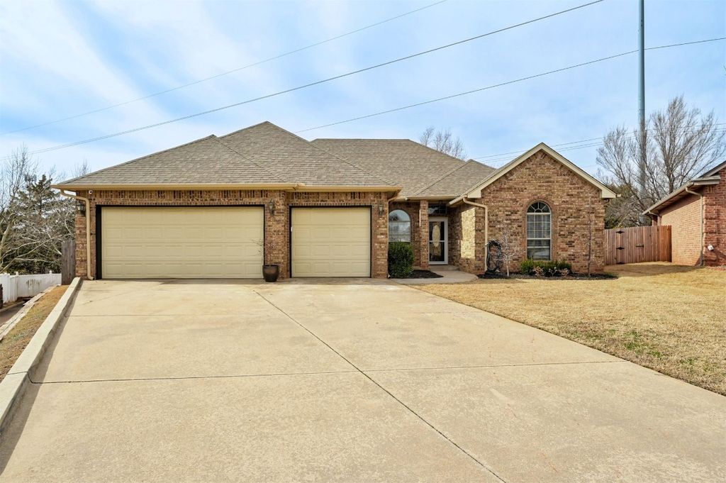 2205 Cedar Pointe Ct, Edmond, OK 73003 | Trulia