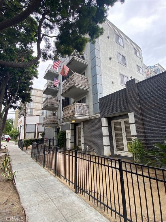 518 E 4th St, Long Beach, CA 90802 - See Est. Value, Schools & More