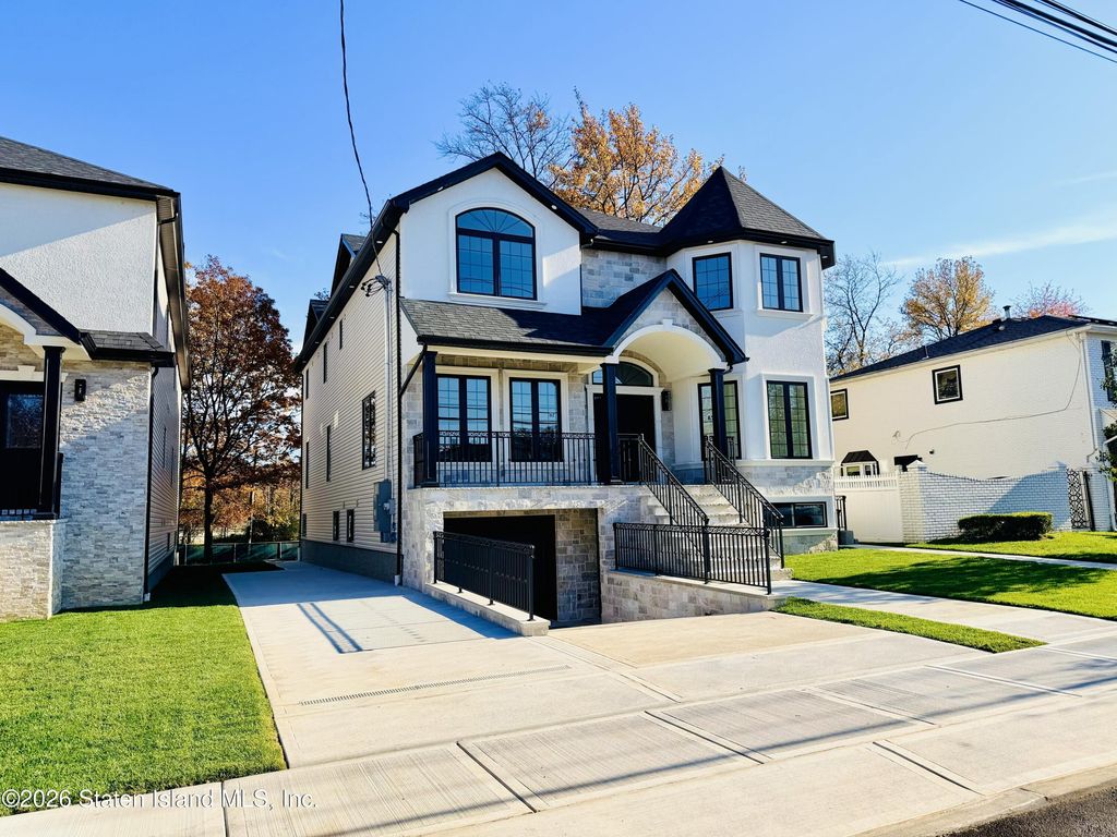 62 Rathbun Ave, Staten Island, NY 10312 - See Est. Value, Schools & More