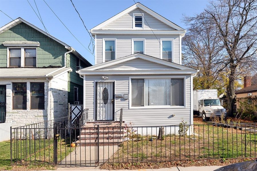 11821 192nd St, Saint Albans, NY 11412 - See Est. Value, Schools & More
