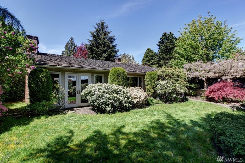 16227 38th Ave NE, Seattle, WA 98155 - See Est. Value, Schools & More