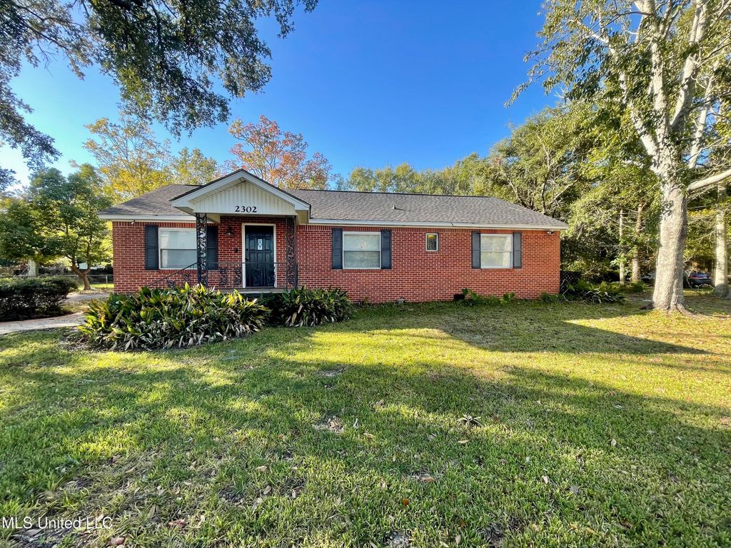 2302 Jefferson Ave, Moss Pt, MS 39563 - See Est. Value, Schools & More