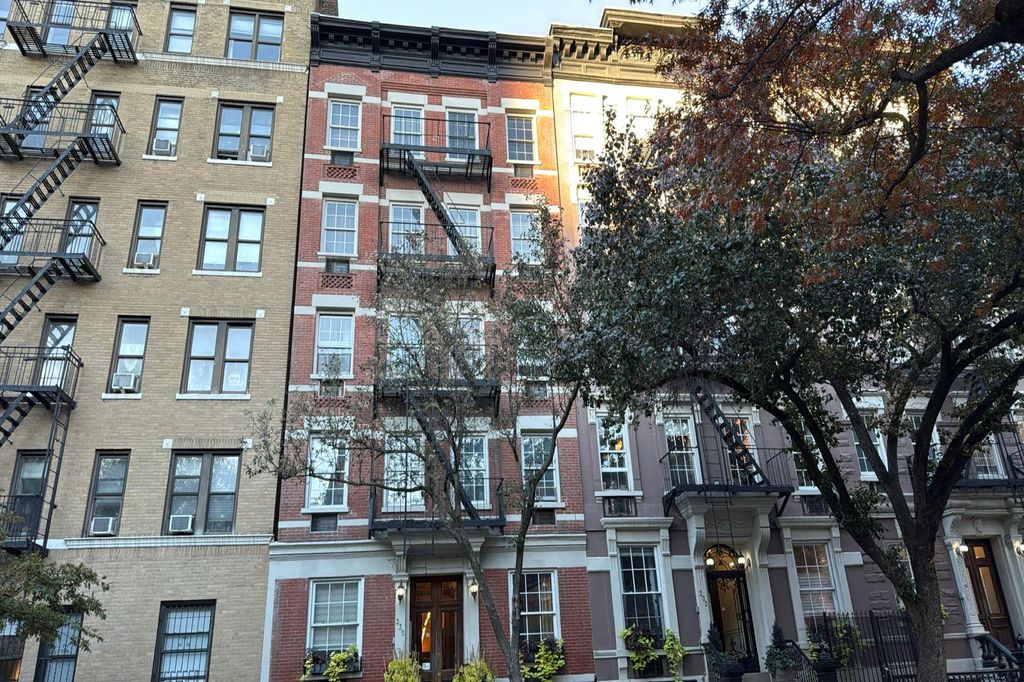 335 W 21st St #3F, New York, NY 10011 | Trulia