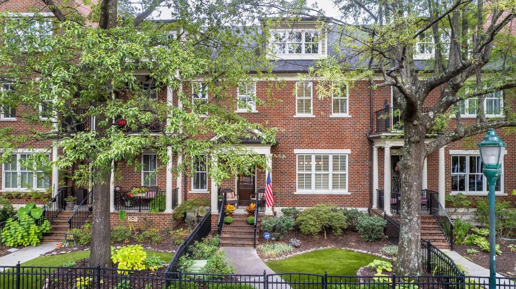 242 Cherry St, Chattanooga, TN 37403 - See Est. Value, Schools & More