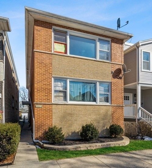 3027 Euclid Ave, Berwyn, IL 60402 - See Est. Value, Schools & More