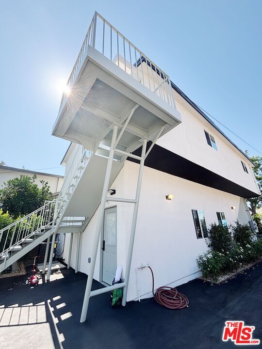 713 Devirian Pl, Altadena, CA 91001 | MLS# 25631307 | Trulia