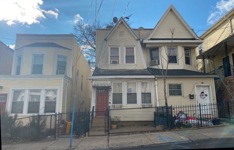 19 Claremont Ave, Jersey City, NJ 07305 | Trulia 19 Claremont Ave, Jersey City, NJ 07305 | Trulia