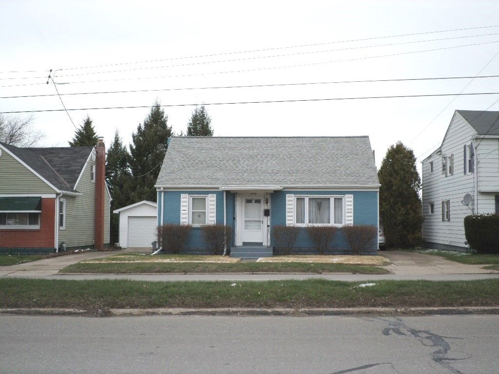 348 E 38th St, Erie, PA 16504 - See Est. Value, Schools & More