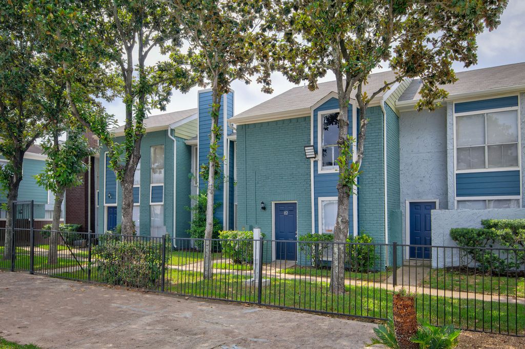 9901 Club Creek Dr #156, Houston, TX 77036 - See Est. Value, Schools & More