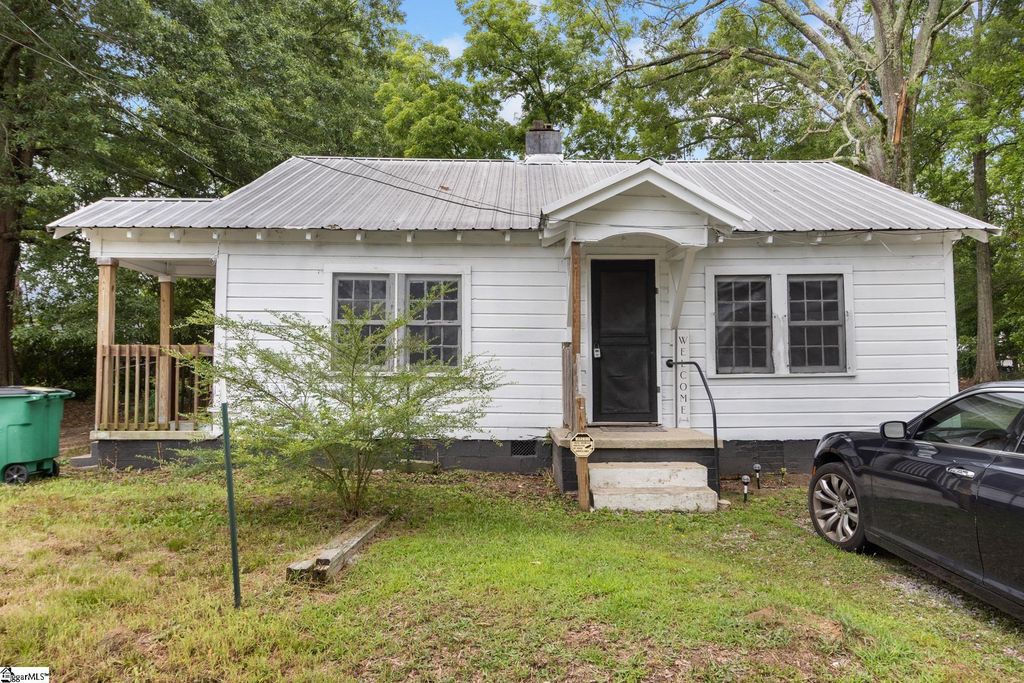 101 Bond St, Clinton, SC 29325 | MLS# 1563105 | Trulia