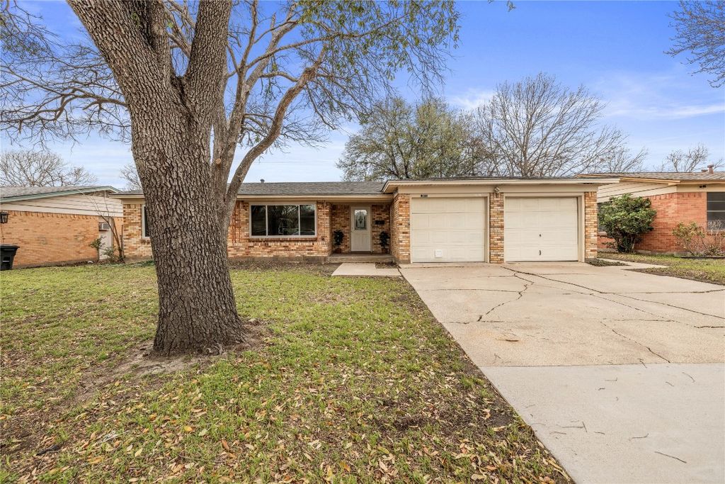 13923 Birchlawn Dr, Farmers Branch, TX 75234 - See Est. Value, Schools ...