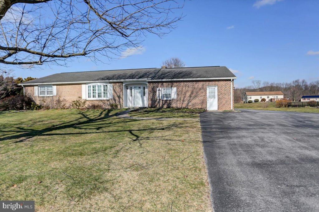 2235 Loop Rd, Chambersburg, PA 17202 - See Est. Value, Schools & More