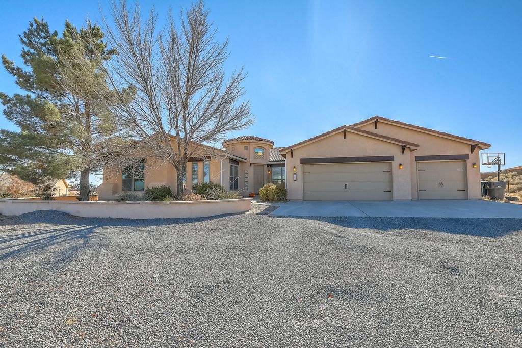 605 Agora Rd NE, Rio Rancho, NM 87124 - See Est. Value, Schools & More