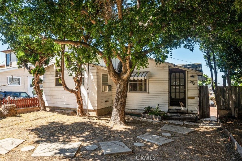 972 W 21st St, San Pedro, CA 90731 - See Est. Value, Schools & More