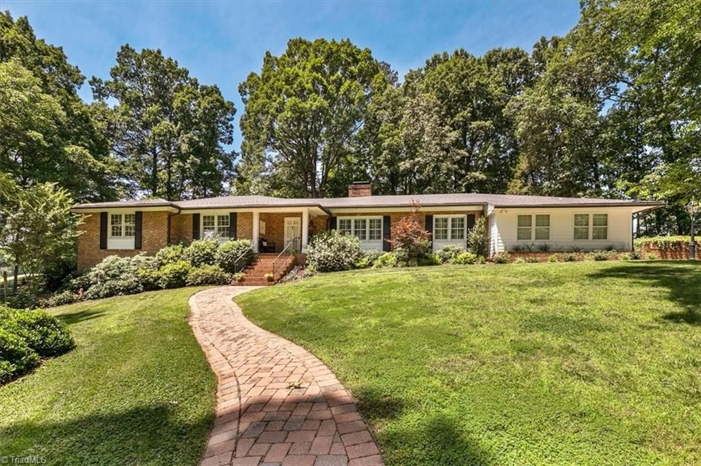 301 Woodbrook Dr, High Point, NC 27262 - See Est. Value, Schools & More