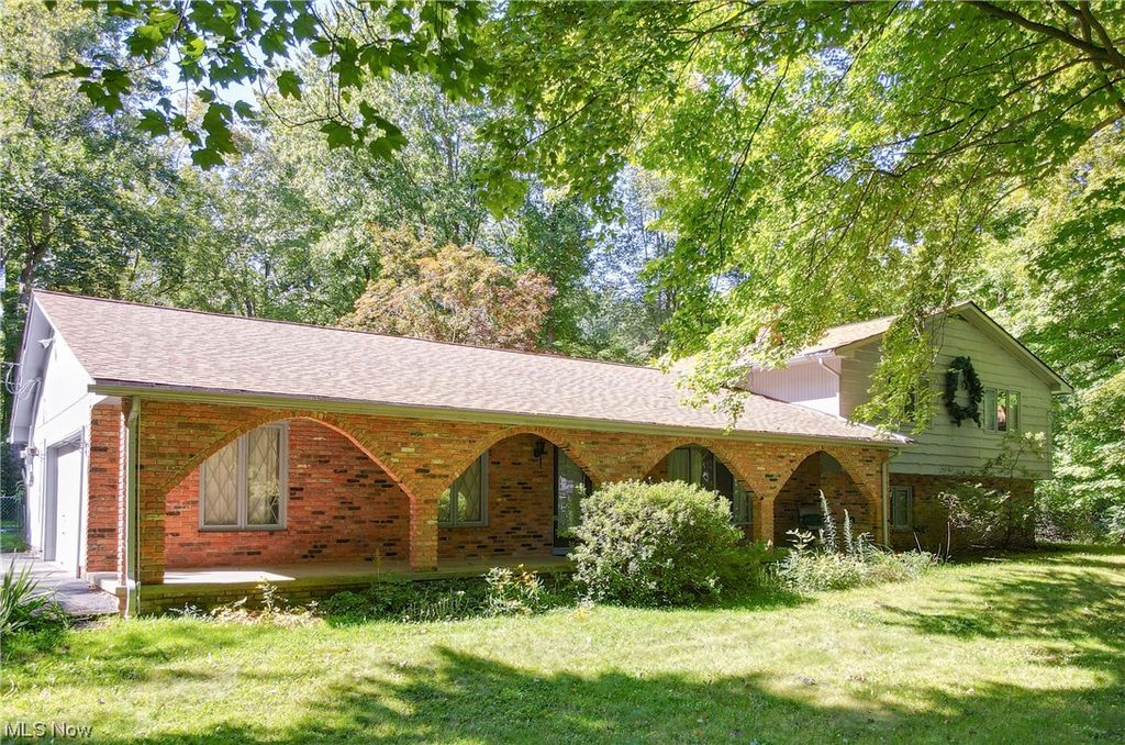 704 Echo Dr, Gates Mills, OH 44040 | MLS# 4486393 | Trulia