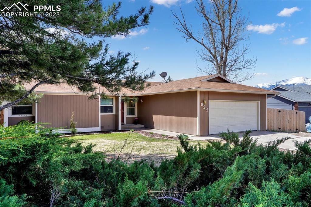 835 Pulpit Rock Cir, Colorado Springs, CO 80918 - See Est. Value ...