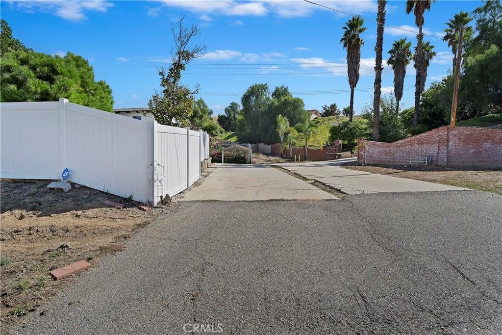 2200 Reche Canyon Rd, Colton, CA 92324 | Trulia