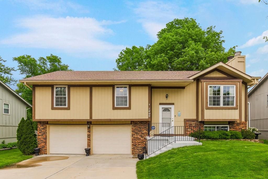 1400 E 123rd St, Olathe, KS 66061 - See Est. Value, Schools & More