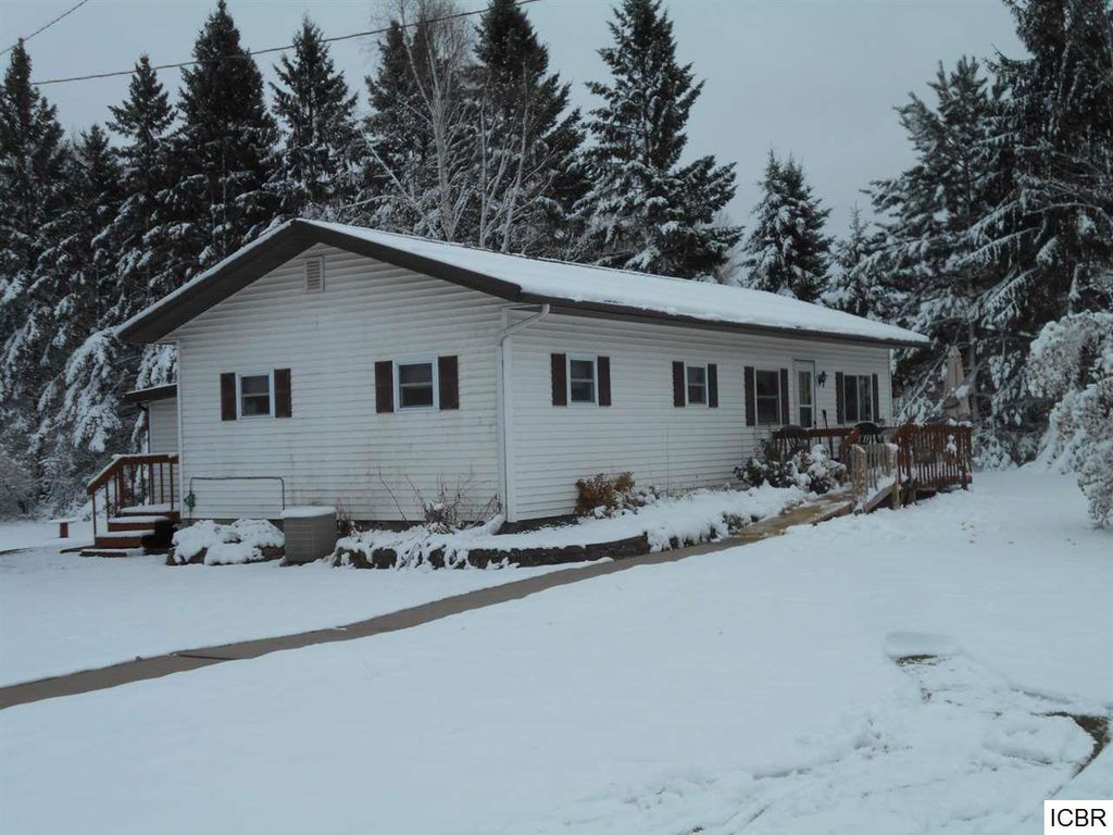 21582 Airport Rd, Grand Rapids, MN 55744 - See Est. Value, Schools & More