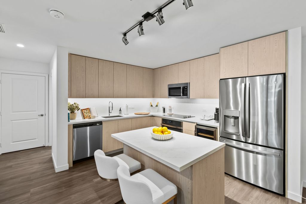 1 Main St #612, Hollywood, FL 33025 - See Est. Value, Schools & More