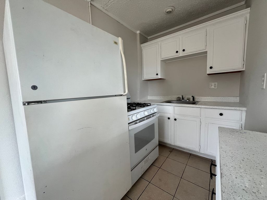 109 E 40th St #2b77c3a66, Kansas City, MO 64111 - See Est. Value ...