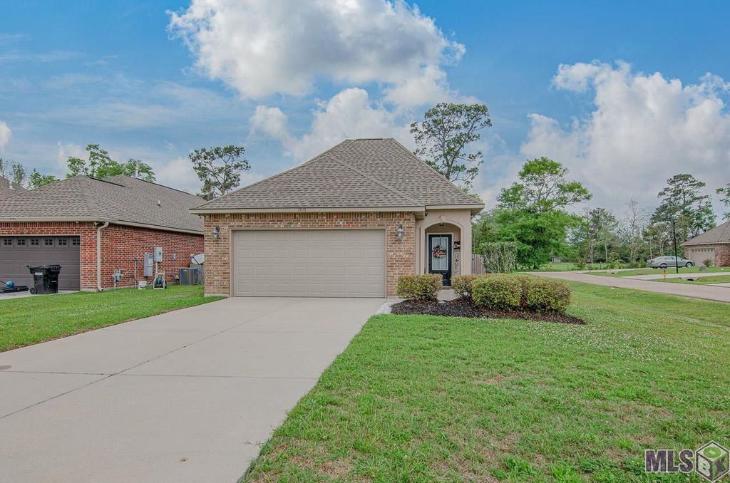 19113 Greenleaf Cir, Ponchatoula, LA 70454 - See Est. Value, Schools & More