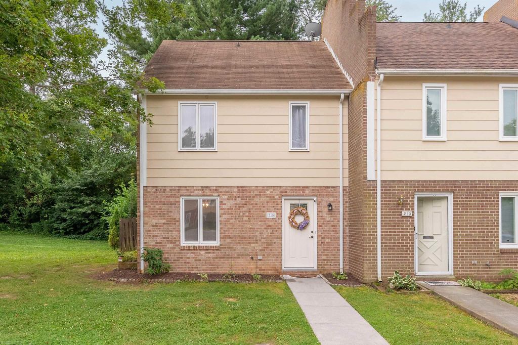 215 Lester Pl, Christiansburg, VA 24073 - See Est. Value, Schools & More