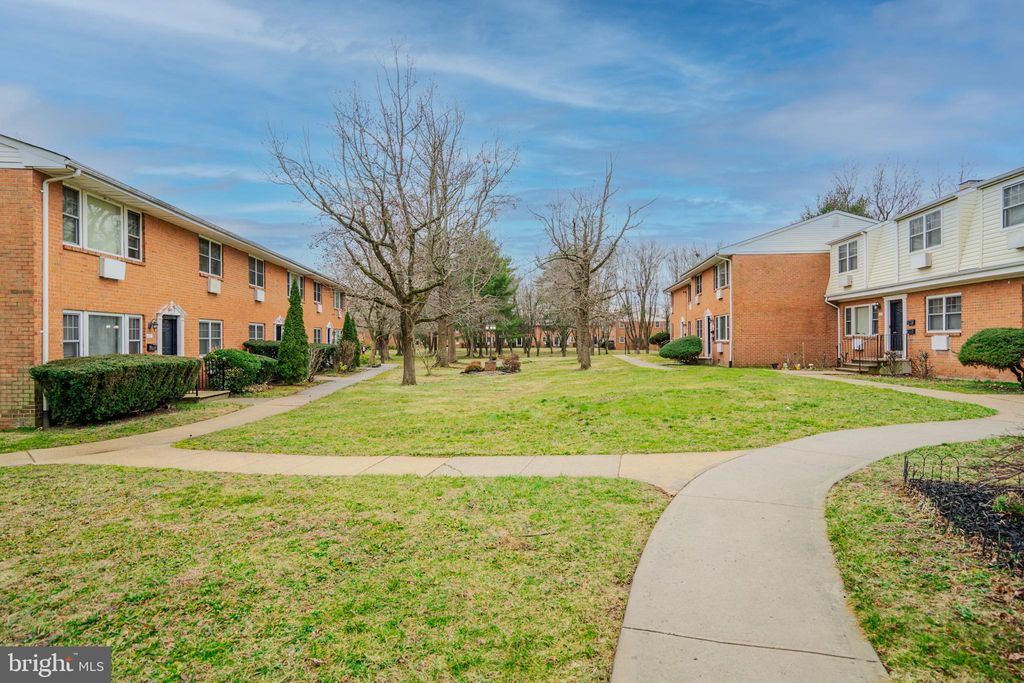 60 One Mile Rd #132N, Cranbury, NJ 08512 - See Est. Value, Schools & More