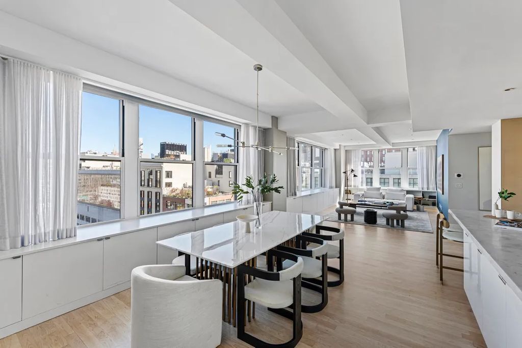 25 N Moore St, New York, NY 10013 - See Est. Value, Schools & More