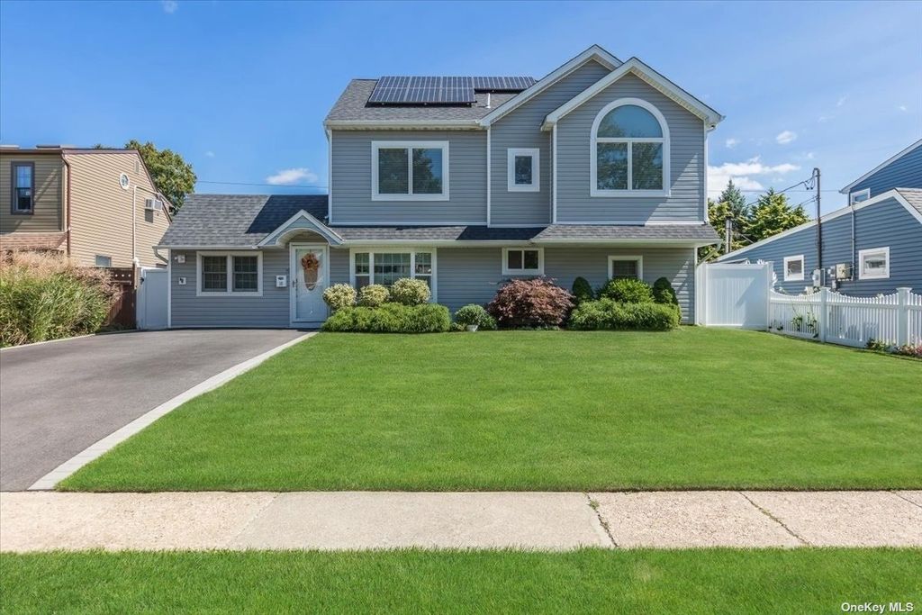 10 Prentice Road, Levittown, NY 11756 | Trulia