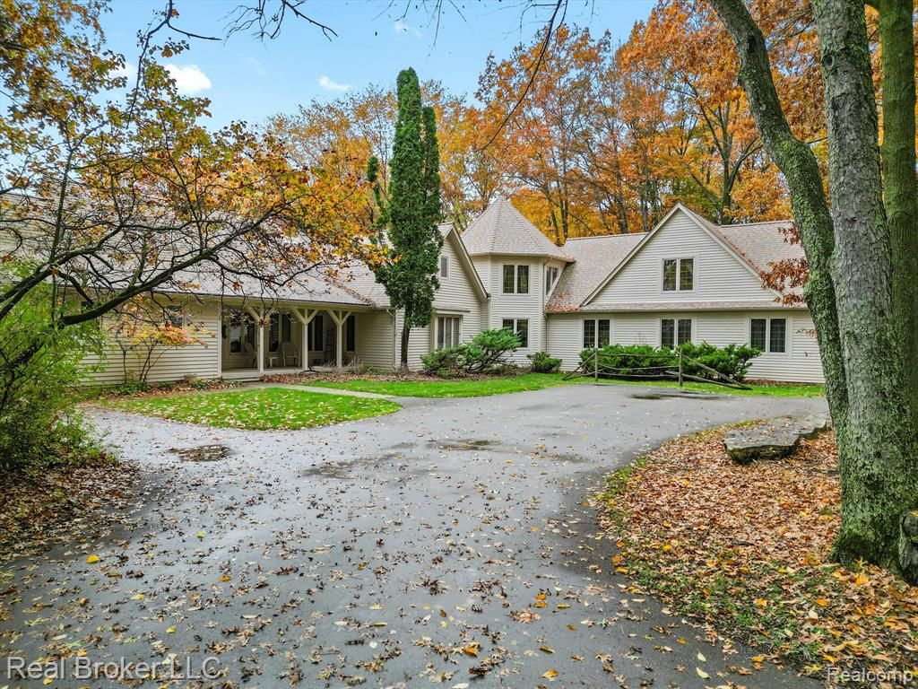 3333 Jonathan Rd, Oxford, MI 48371 - See Est. Value, Schools & More