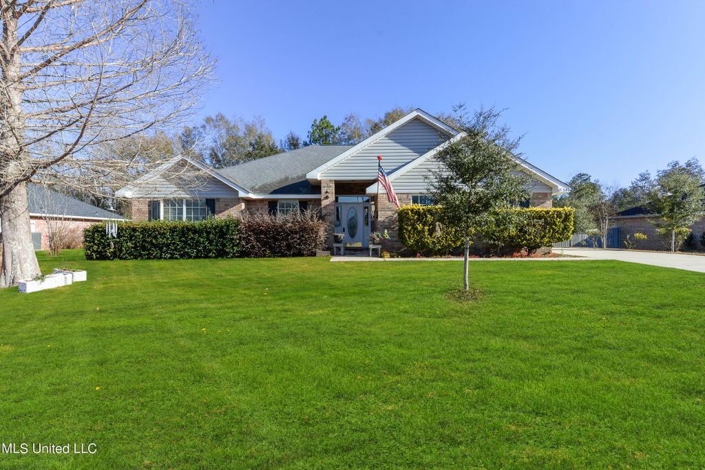 15346 Vick Rd, Gulfport, MS 39503 - See Est. Value, Schools & More