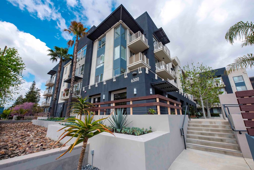6300 Variel Ave #401, Woodland Hills, CA 91367 - See Est. Value ...
