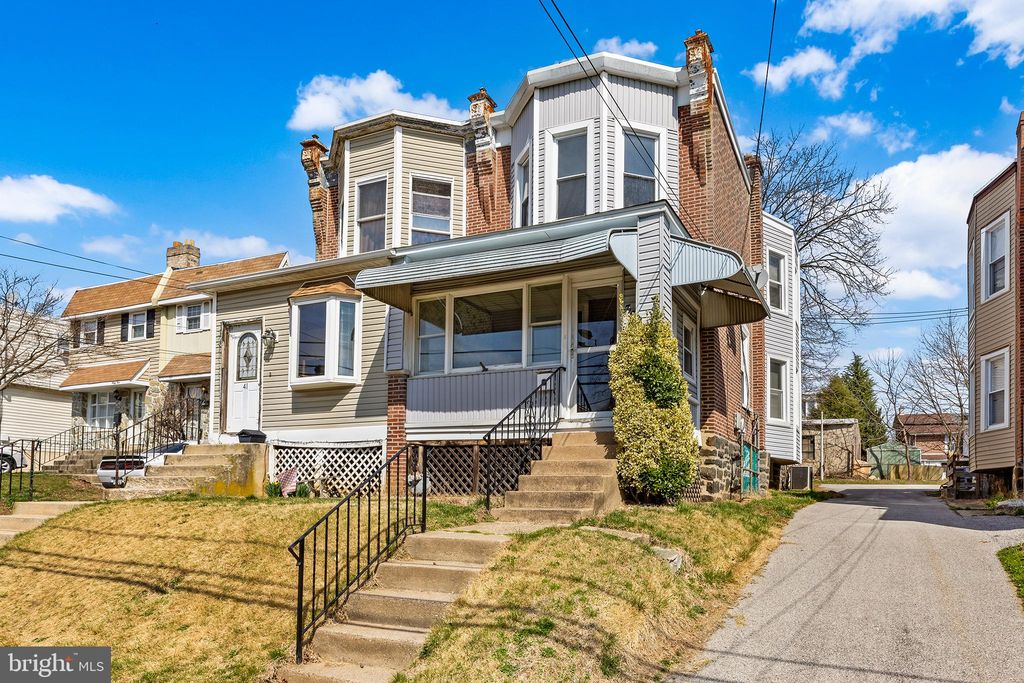 39 Walnut St, Clifton Heights, PA 19018 - See Est. Value, Schools & More