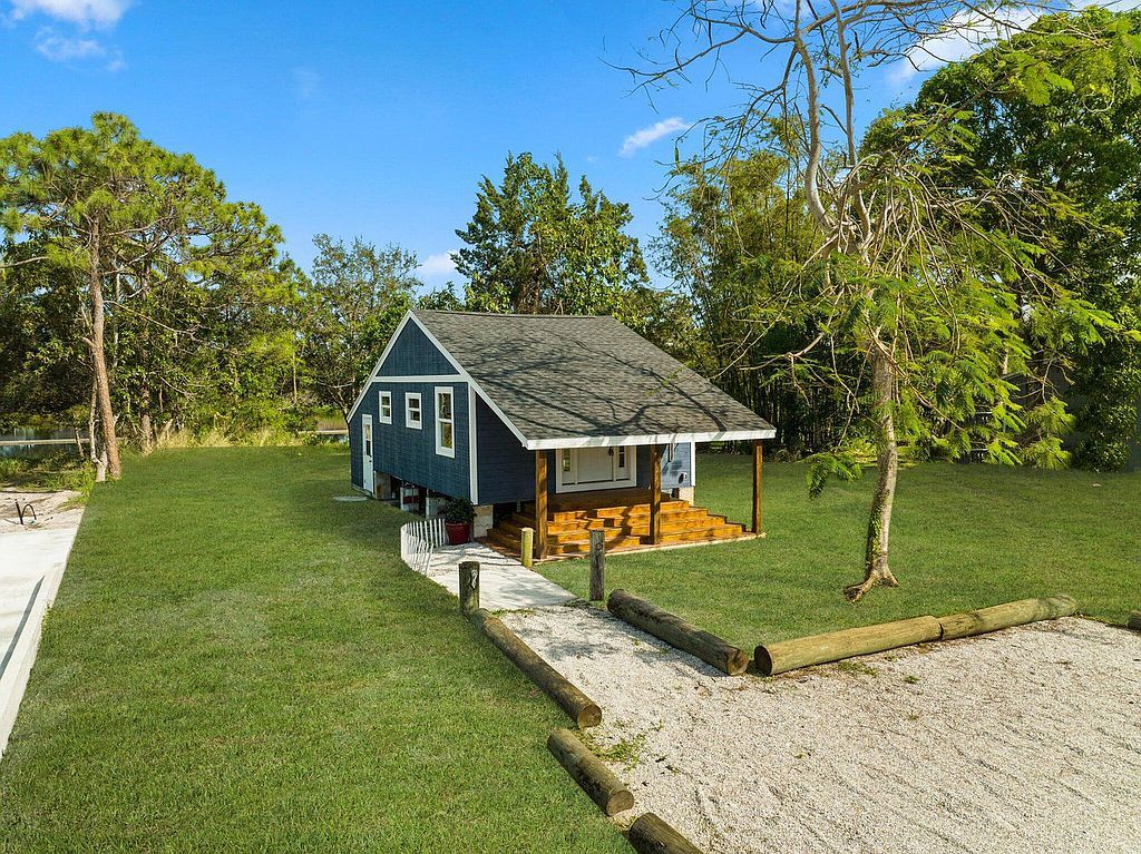 5245 SE Horizon Ave, Stuart, FL 34997 - See Est. Value, Schools & More