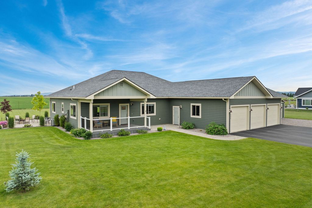 335 Jefferson St, Kalispell, MT 59901 - See Est. Value, Schools & More