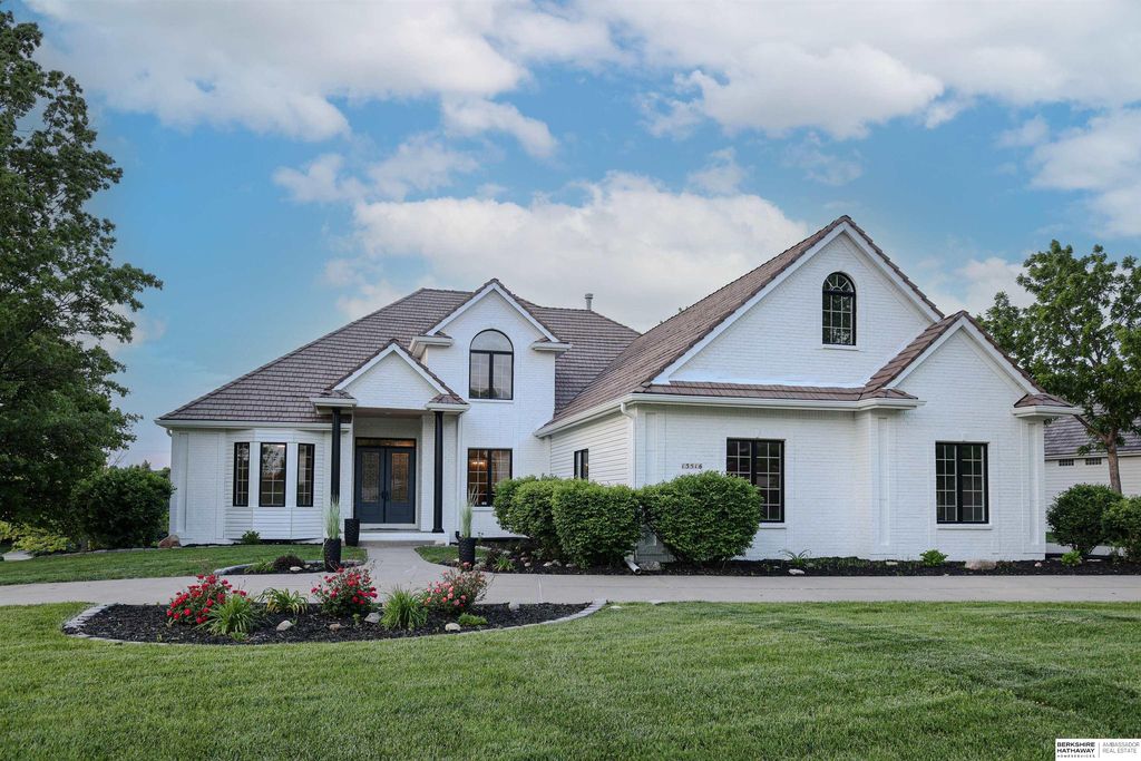 13516 Burt St, Omaha, NE 68154 - See Est. Value, Schools & More