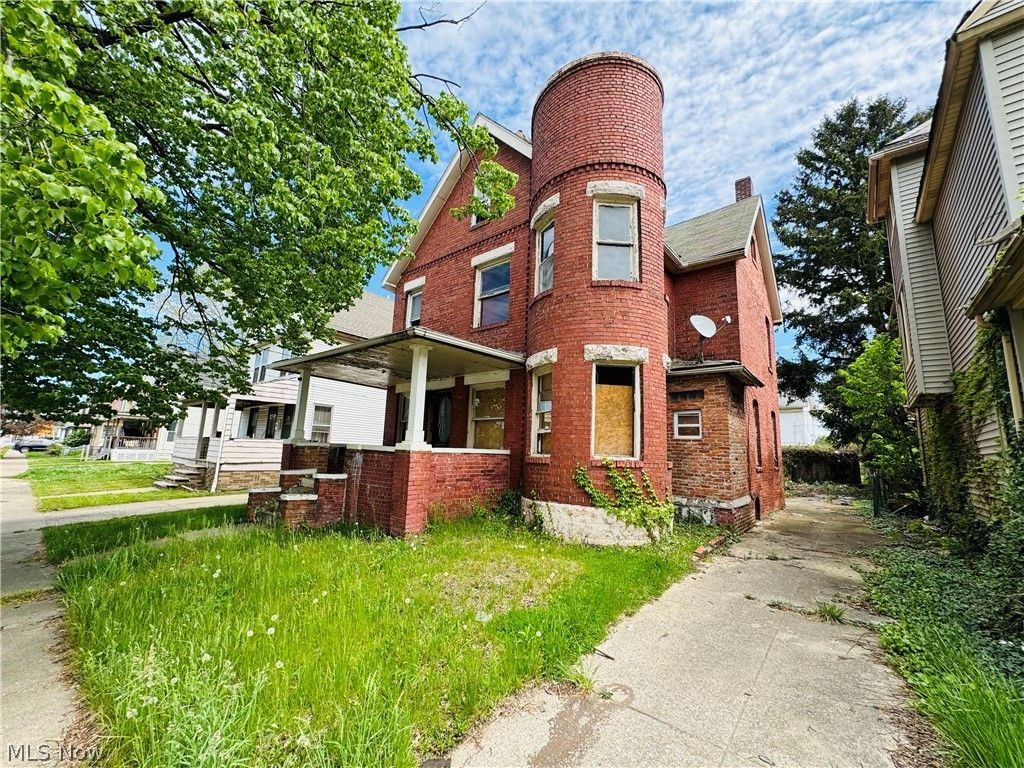 909 E 73rd St, Cleveland, OH 44103 - See Est. Value, Schools & More