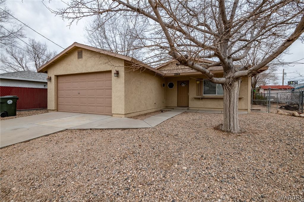 2844 Chambers Ave, Kingman, AZ 86401 - See Est. Value, Schools & More