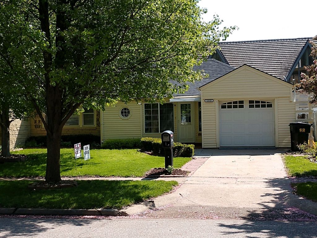 1330 N Colson Ave, Fremont, NE 68025 - See Est. Value, Schools & More